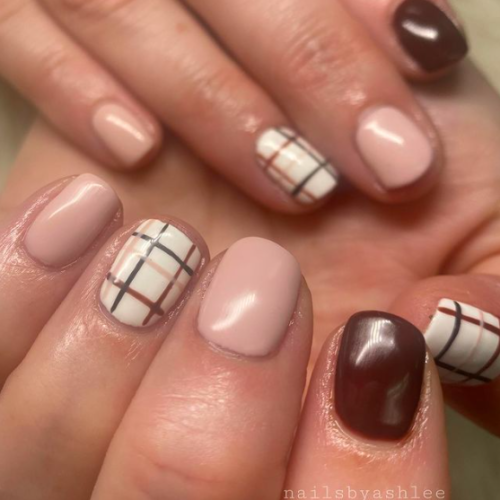 27+ Prettiest Plaid Nails to Try Now - ♡ July Blossom