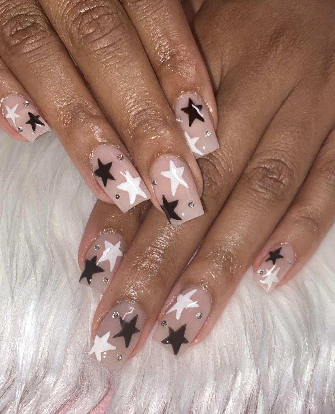 22+ Sparkly New Year's Nails for New Beginnings - ♡ July Blossom