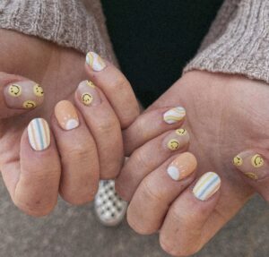 46+ Super Sweet Smiley Face Nails for Positive Vibes - ♡ July Blossom