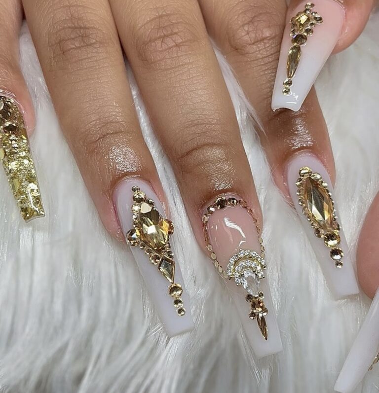 40+ Perfect Prom Nails for a Pretty Look - ♡ July Blossom