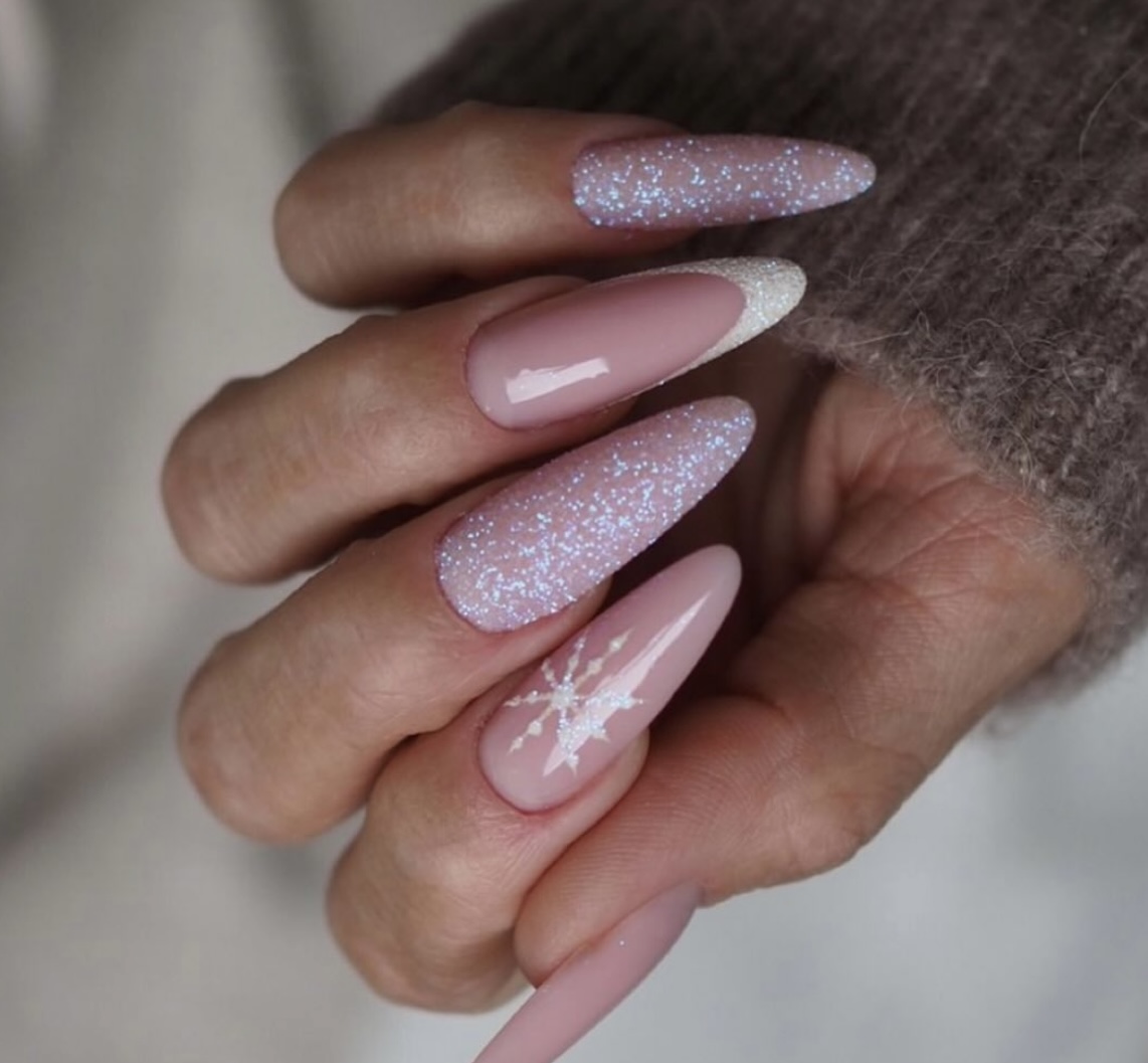 35 Stunning Winter Nails for a Pretty Look - ♡ July Blossom