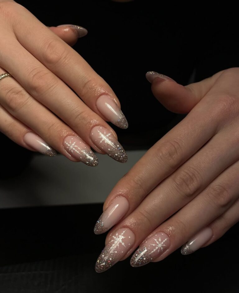35 Stunning Winter Nails for a Pretty Look - ♡ July Blossom