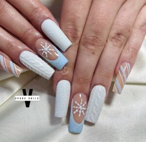 35 Stunning Winter Nails for a Pretty Look - ♡ July Blossom